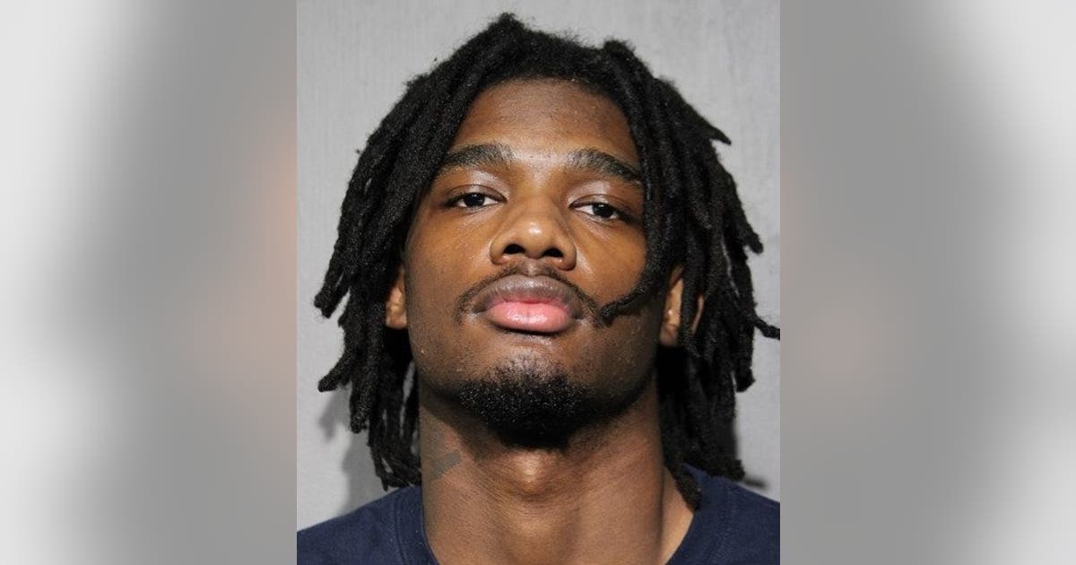 Chicago man charged in armed robbery on South Side | FOX 32 Chicago