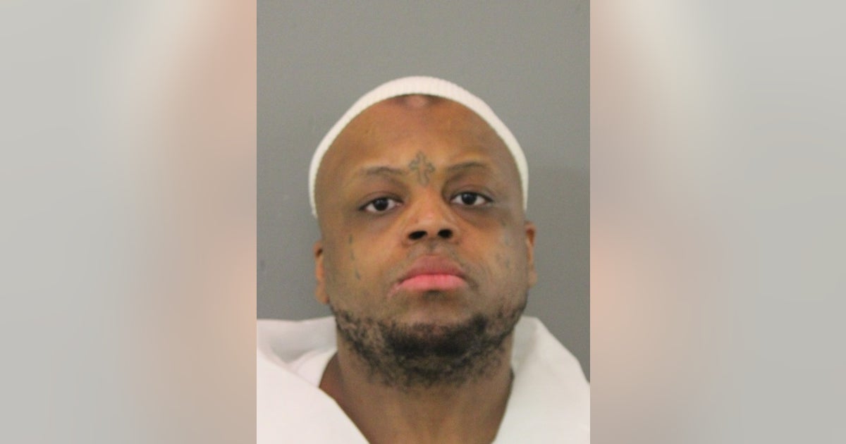 Chicago man arrested minutes after stabbing in alleged hate crime | FOX ...
