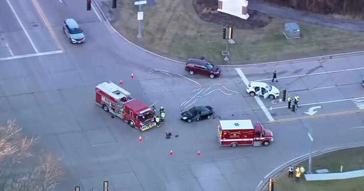 Man, 95, killed in suburban Chicago crash, 3 others hurt, sheriff says ...