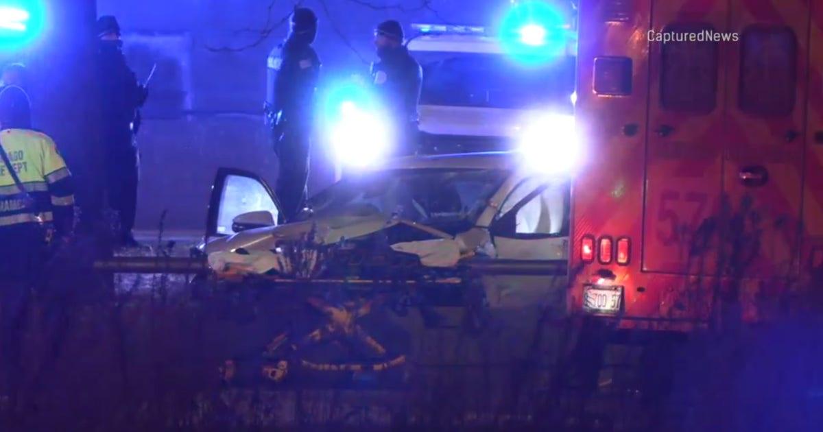 1 killed, 4 hurt in DuSable Lake Shore Dr. crash, police say | FOX 32 ...