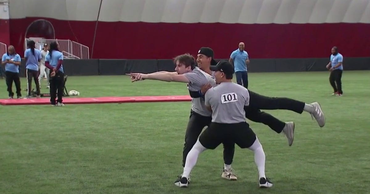 Chicago Snowballs hold tryouts for new showtime baseball team | FOX 32 ...