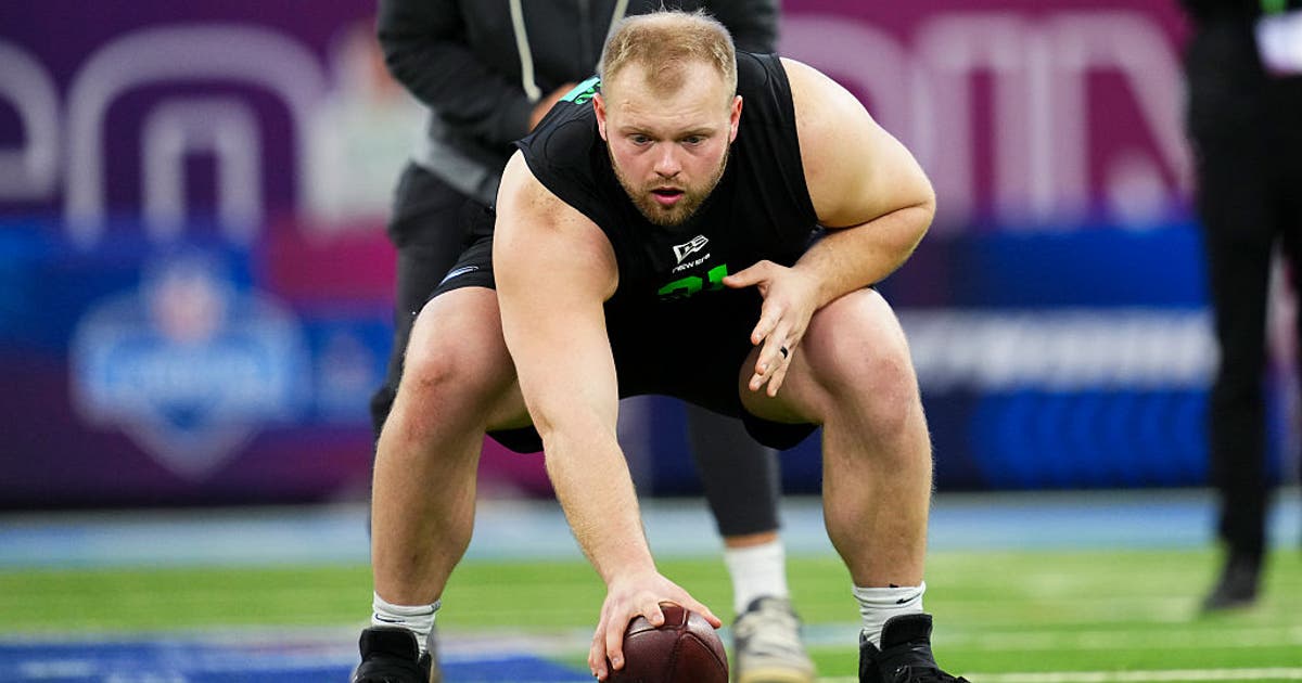 Chicago Bears select Logan Jones in 2026 NFL Draft: What it means for ...