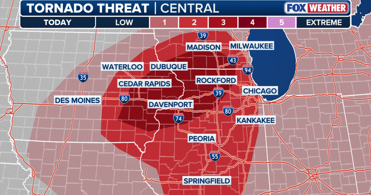 Chicago weather: Live updates on severe storm threat, tornado risk and ...