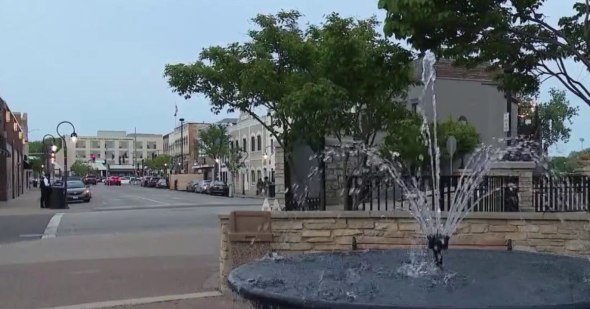 Naperville braces for possible teen takeover downtown | FOX 32 Chicago