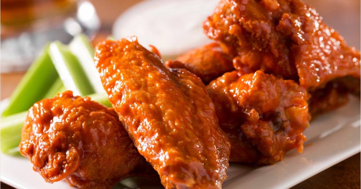 Hooters makes peace offering to student scolded for face mask | FOX 35 ...