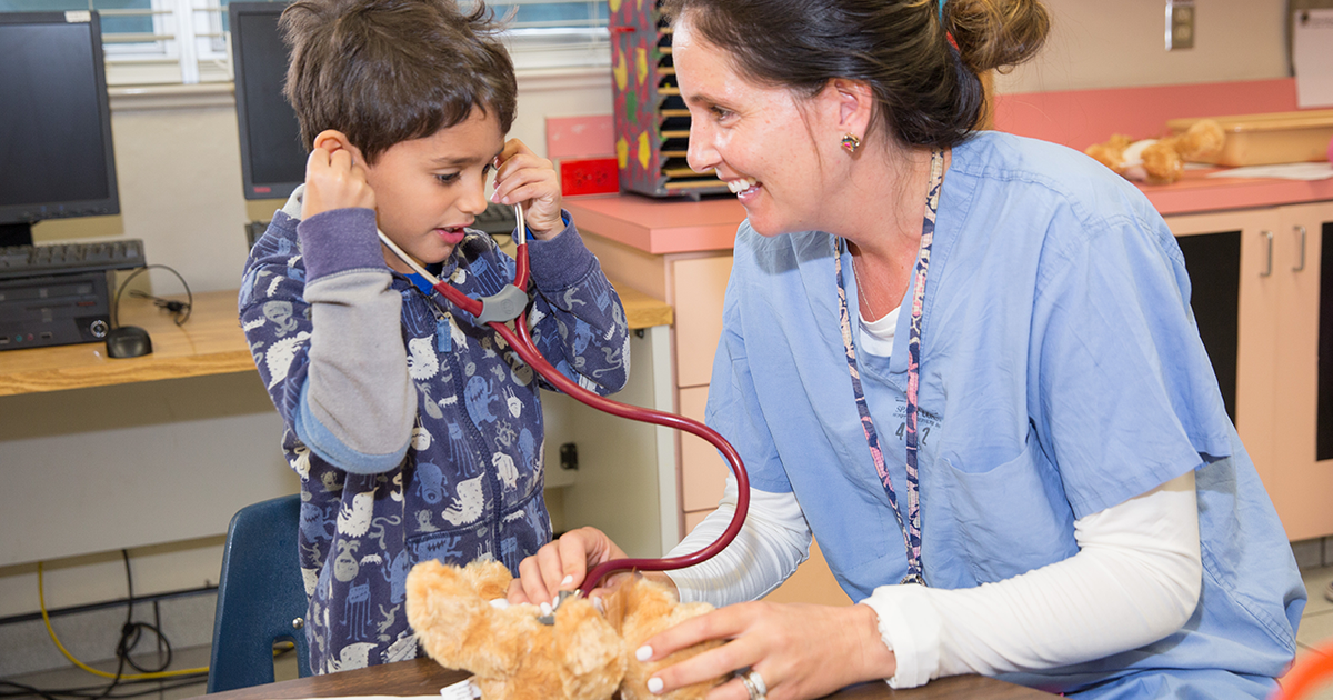 Kids learn about medical procedures through "Boo Boo" clinic | FOX 35 ...