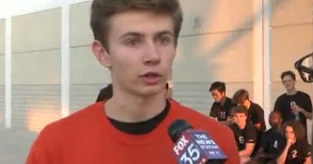 Volleyball player soars despite underdeveloped arm | FOX 35 Orlando