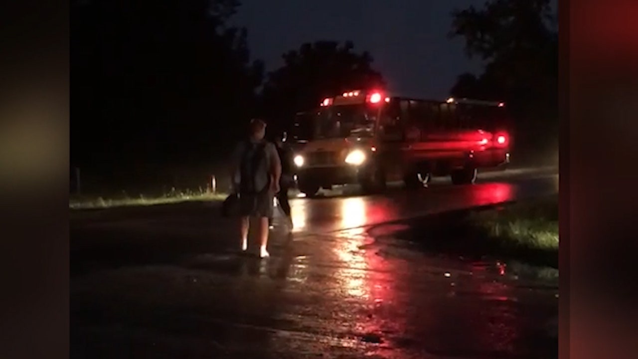 Pitch-black bus stop has parents worried about their children's safety ...