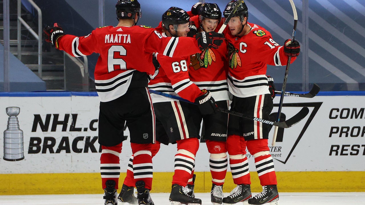 Toews, Blackhawks into playoffs for first time since 2017 | FOX 35 Orlando