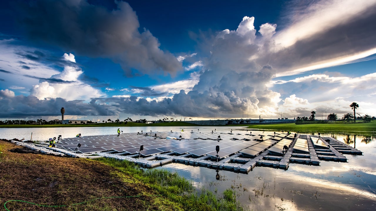 Orlando International Airport unveils its 1st floating solar array ...