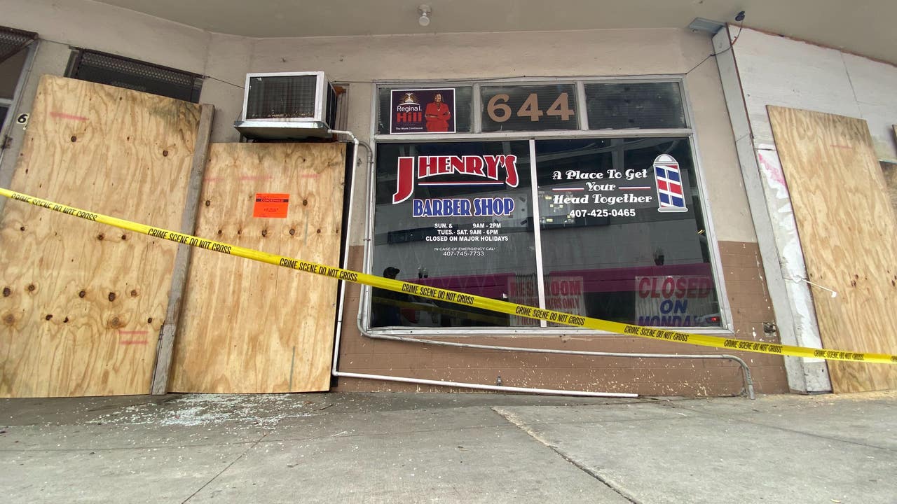 Fire destroys well-known barber shop in Orlando | FOX 35 Orlando