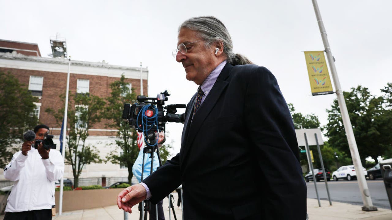 Alex Jones lawyer suspended 6 months over records release | FOX 35 Orlando