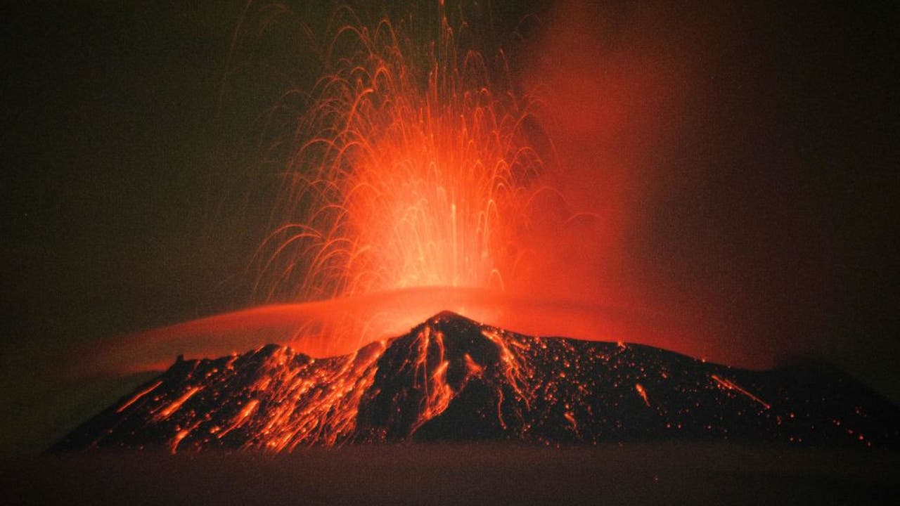 Mexico City airports shut down due to spewing ash from Popocatepetl ...