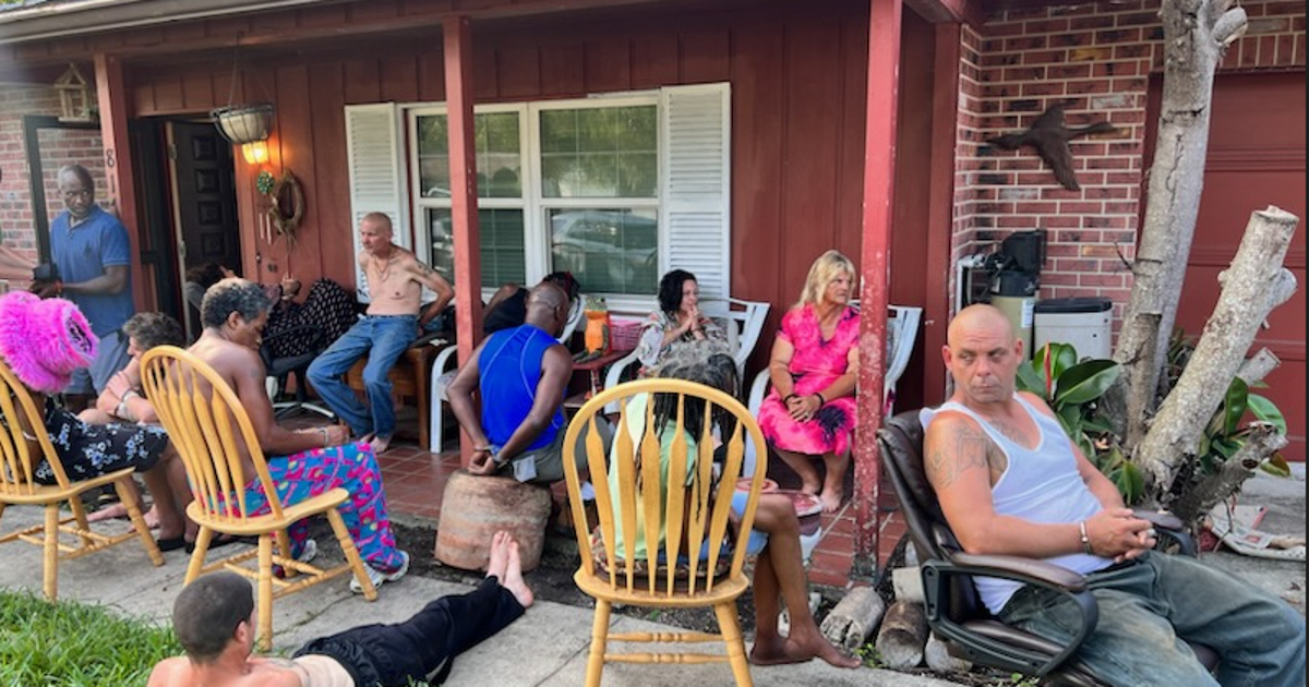 Neighbors cheer following multiple arrests in SWAT raid of suspected ...