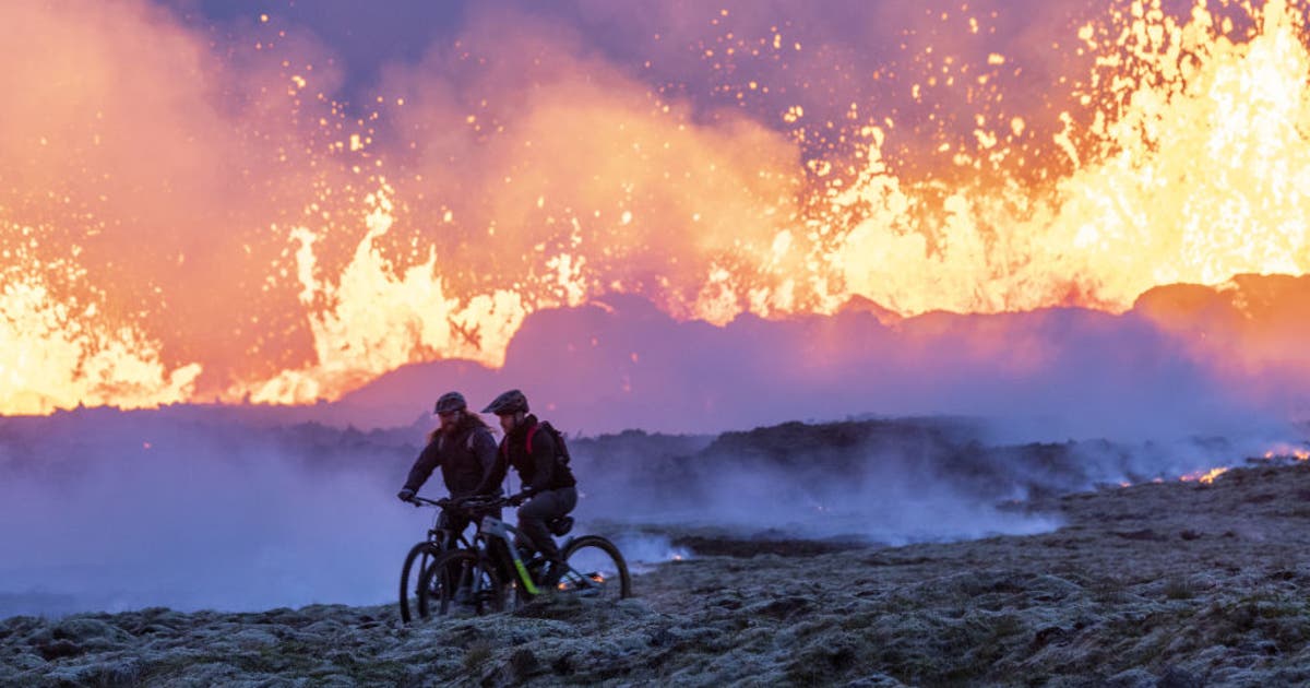 Iceland government warns tourists to avoid lava-spewing volcano | FOX ...