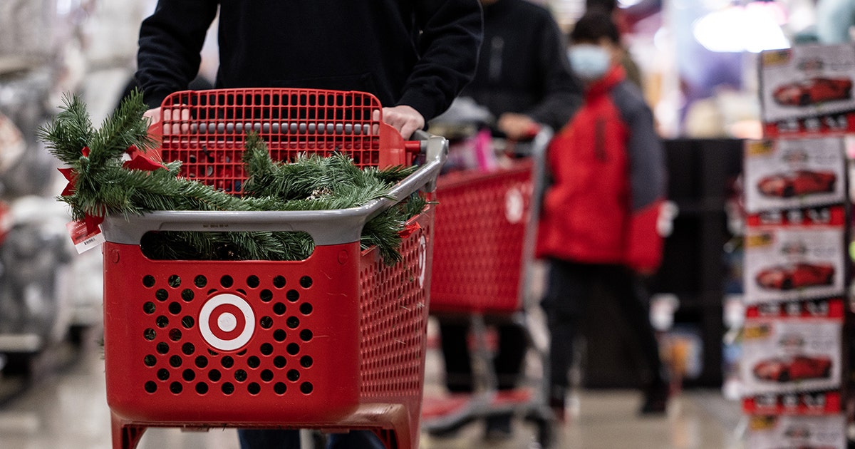Shoppers continue early Black Friday shopping tradition. Here's what's ...