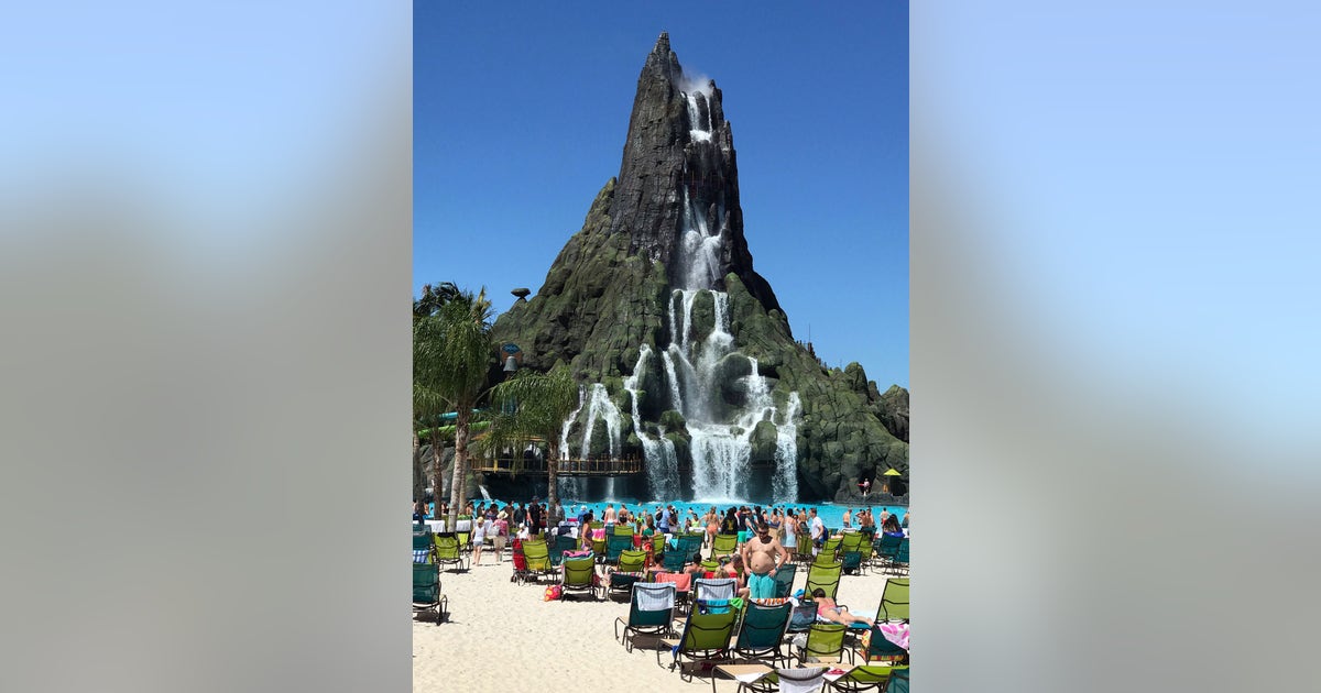 Universal Orlando's Volcano Bay closed for weather, officials say | FOX ...