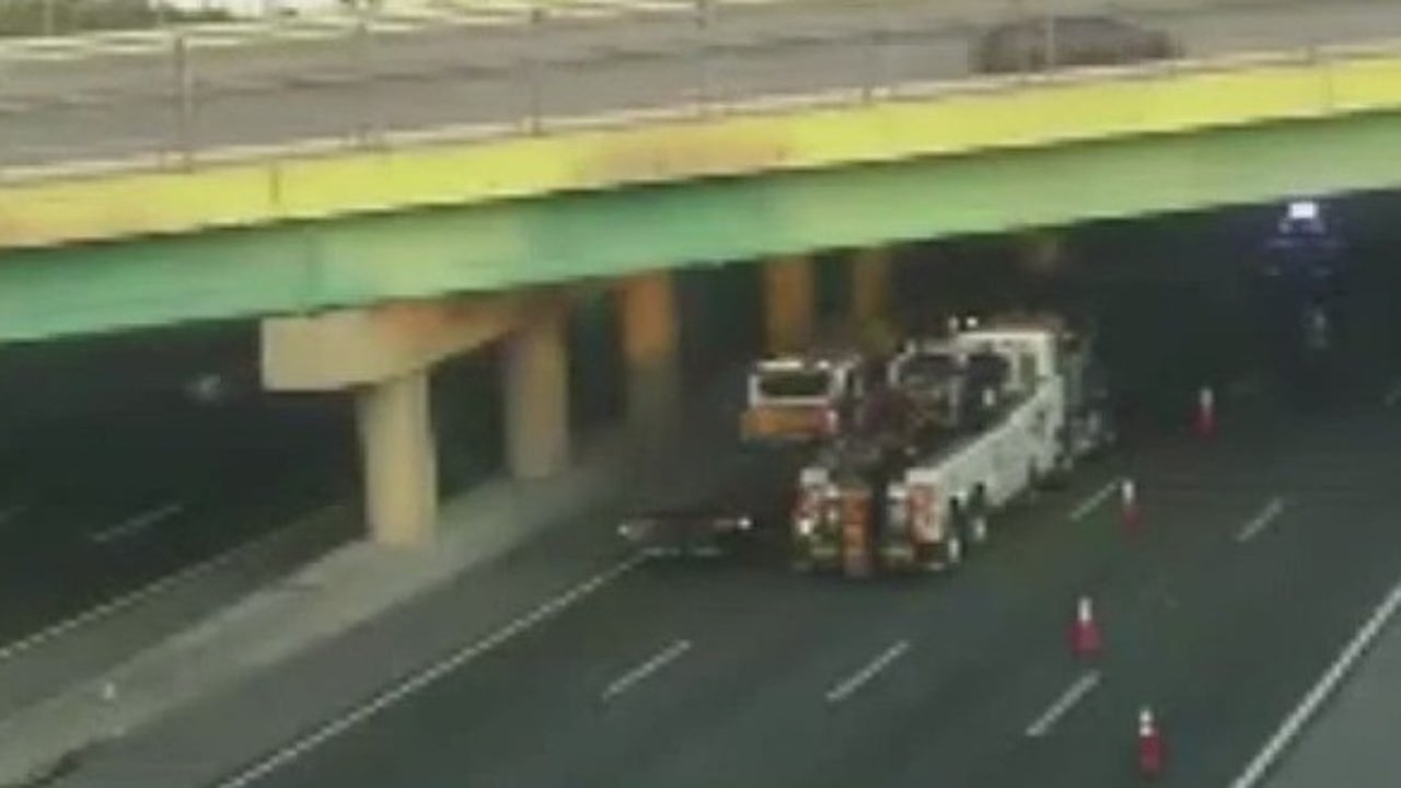 Man Walking Along Florida Turnpike Near I 4 Hit Killed By Car Semi