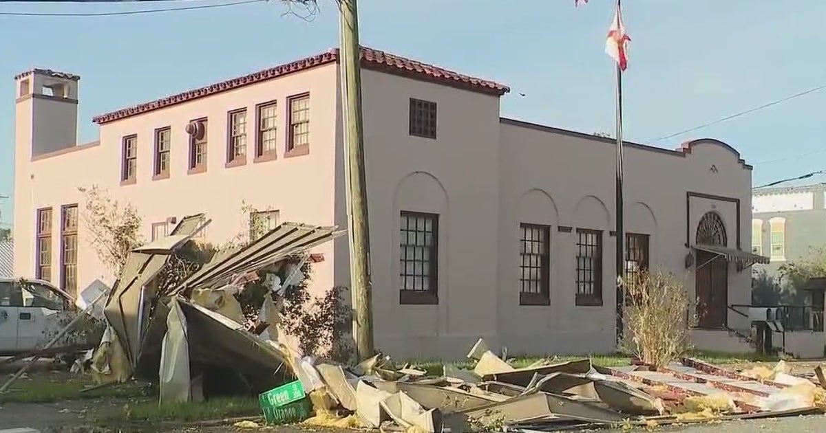 Perry residents clean up after Hurricane Helene leaves destruction ...