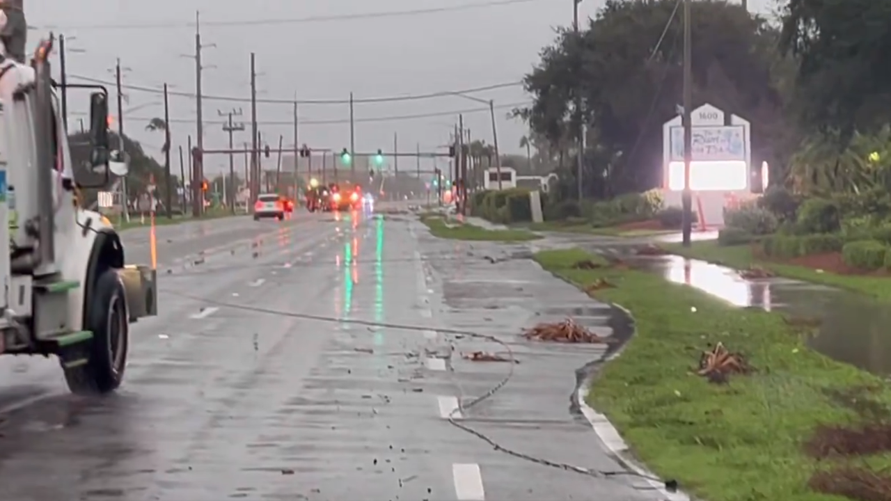 Power lines down, major damage reported as Milton hits Cocoa Beach ...