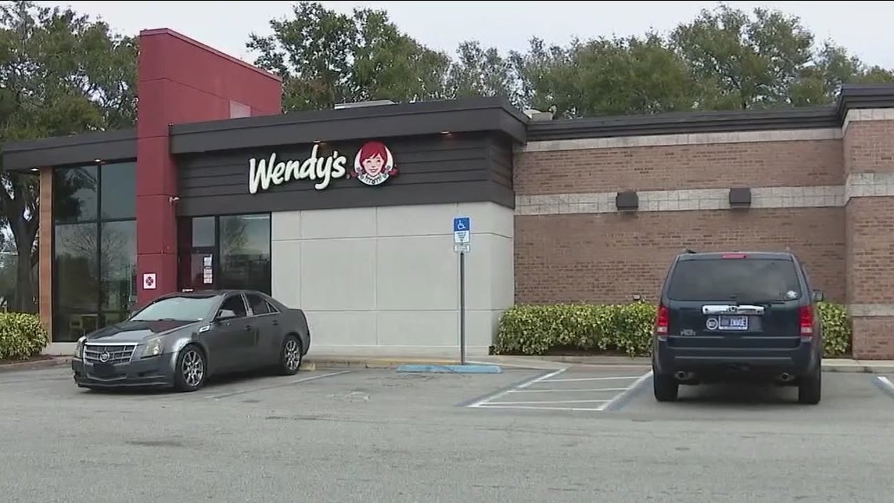 Good Samaritans credited with helping 3-year-old girl in danger | FOX ...