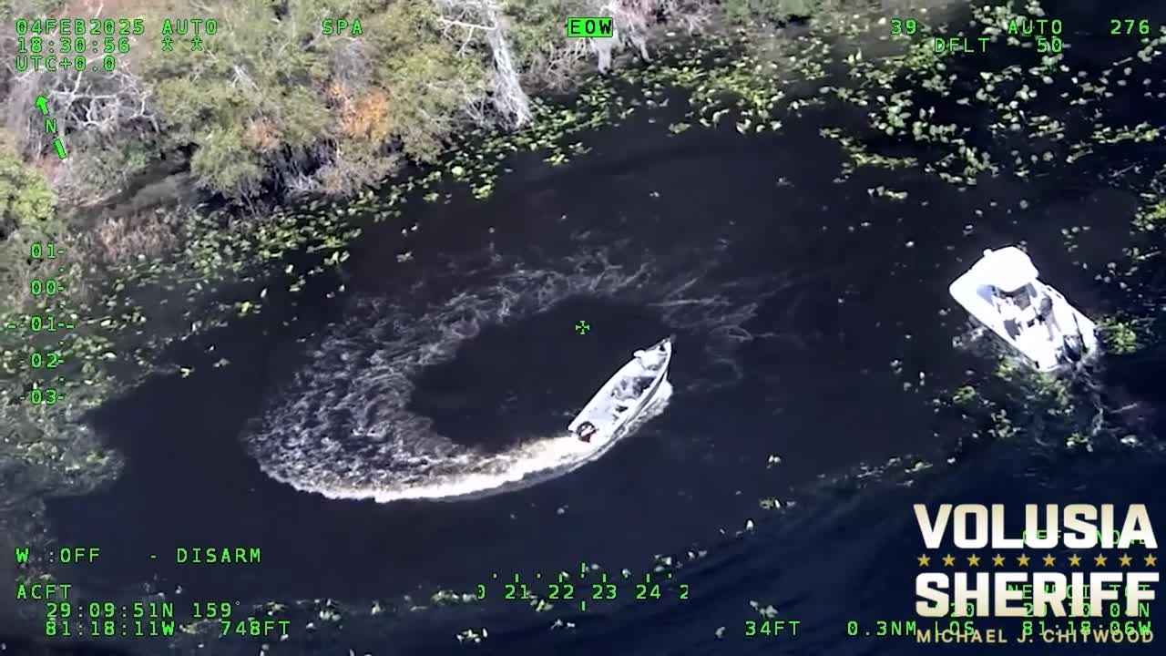 VIDEO: Dramatic rescue of Florida man found unconcious on spinning boat ...