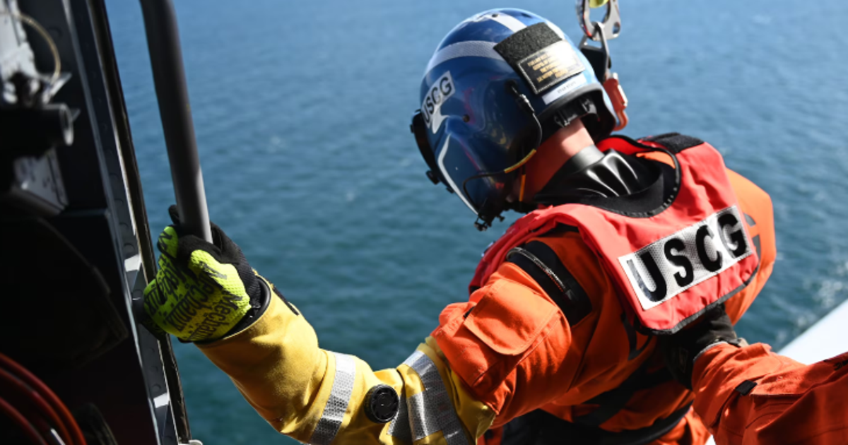 Florida man fails to resurface while freediving, U.S. Coast Guard crews ...