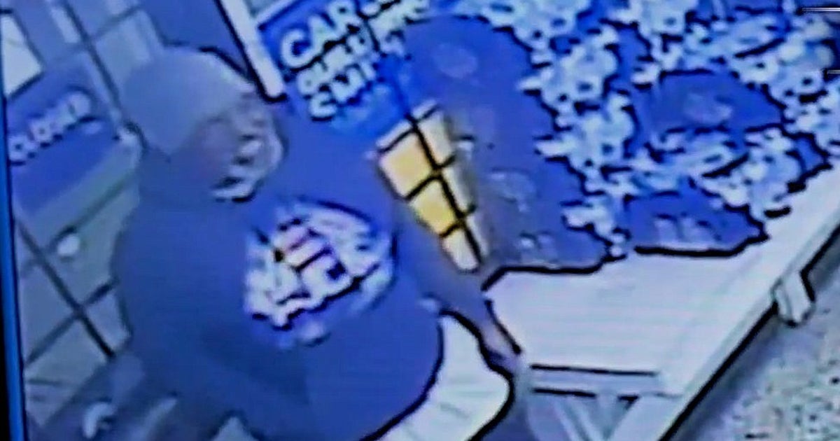 Man accused of threatening convenience store employee with knife: 'I'll ...