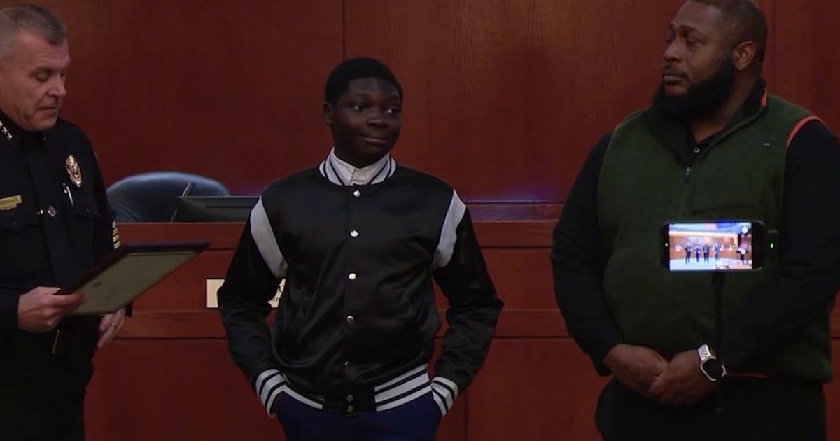 DeLand man honored for stopping alleged attack on teen at bus stop ...