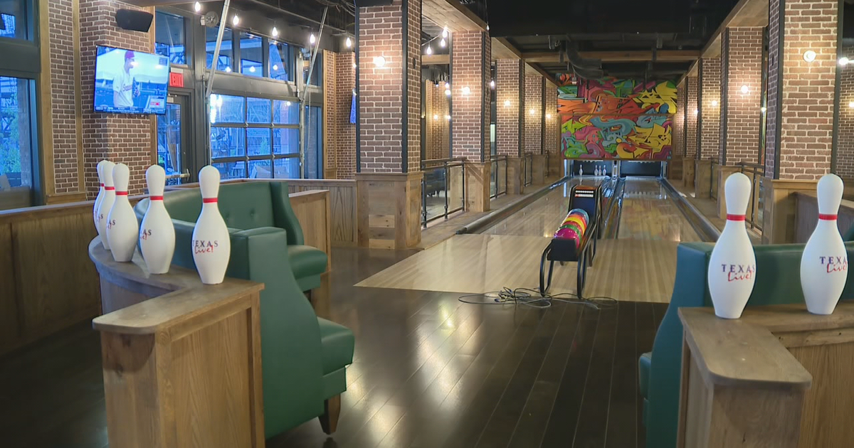 Texas Live! adds new bowling lanes, event space | FOX 4 Dallas-Fort Worth