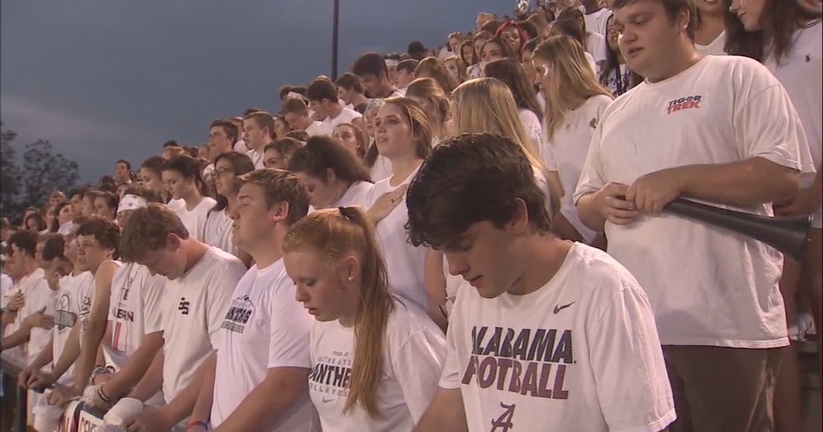 'Prayer protest' held at Alabama high school football game | FOX 4 ...