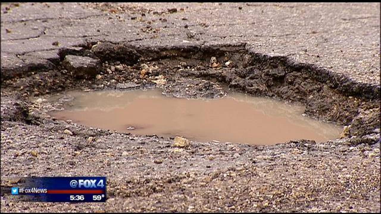 Crews working to fix North Texas potholes