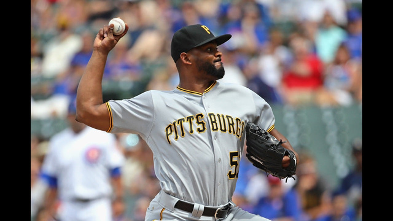 Rangers get reliever Marinez on waiver claim from Pirates