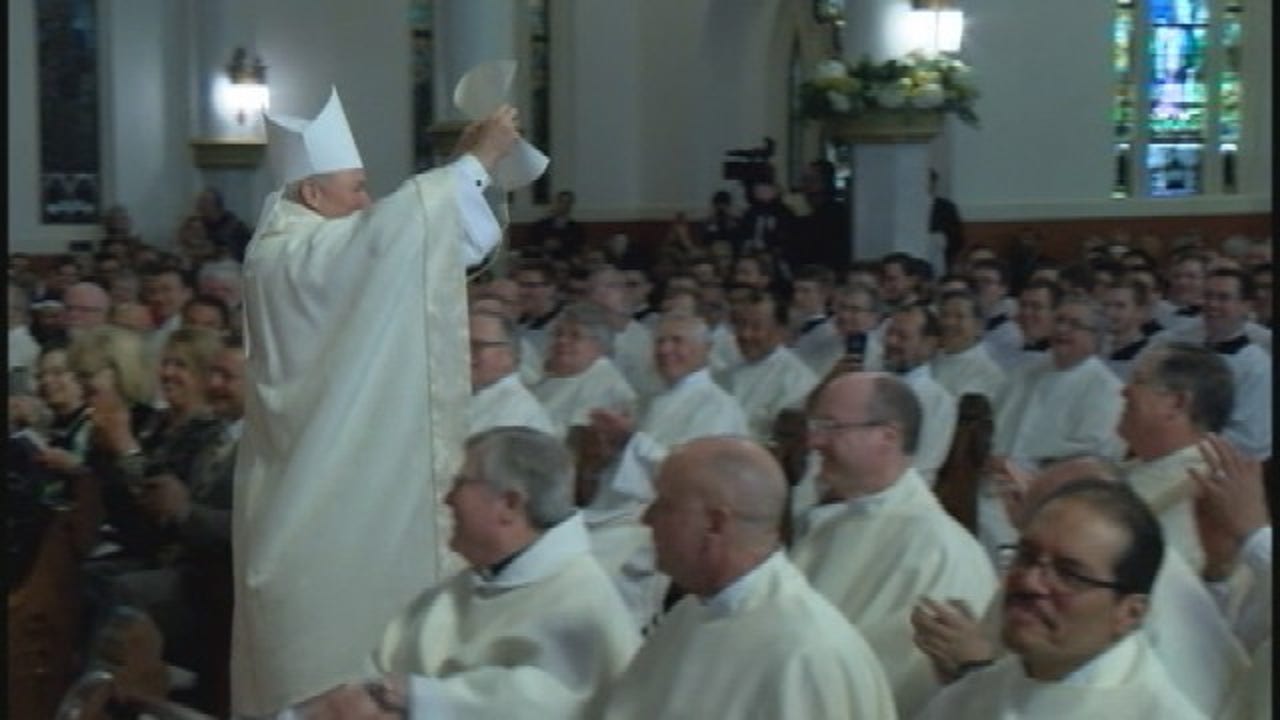 Edward Burns installed as bishop of Diocese of Dallas | FOX 4 Dallas ...