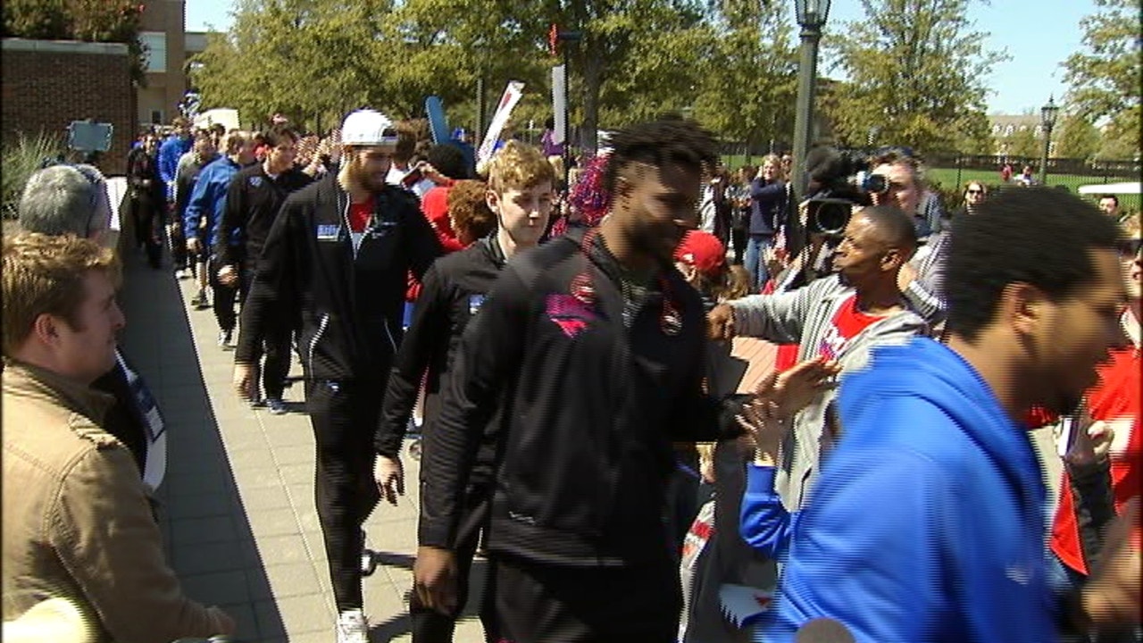SMU fans send-off basketball team to NCAA tournament | FOX 4 Dallas ...