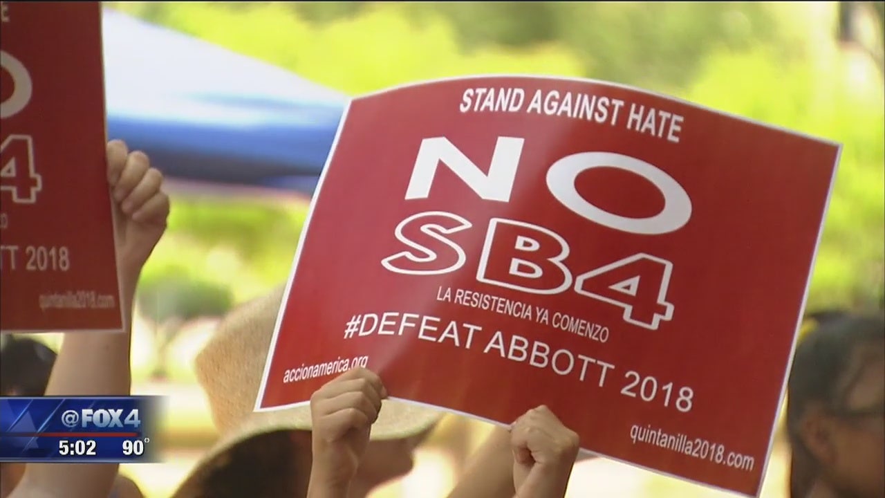 Hundreds protest SB4 outside Dallas City Hall