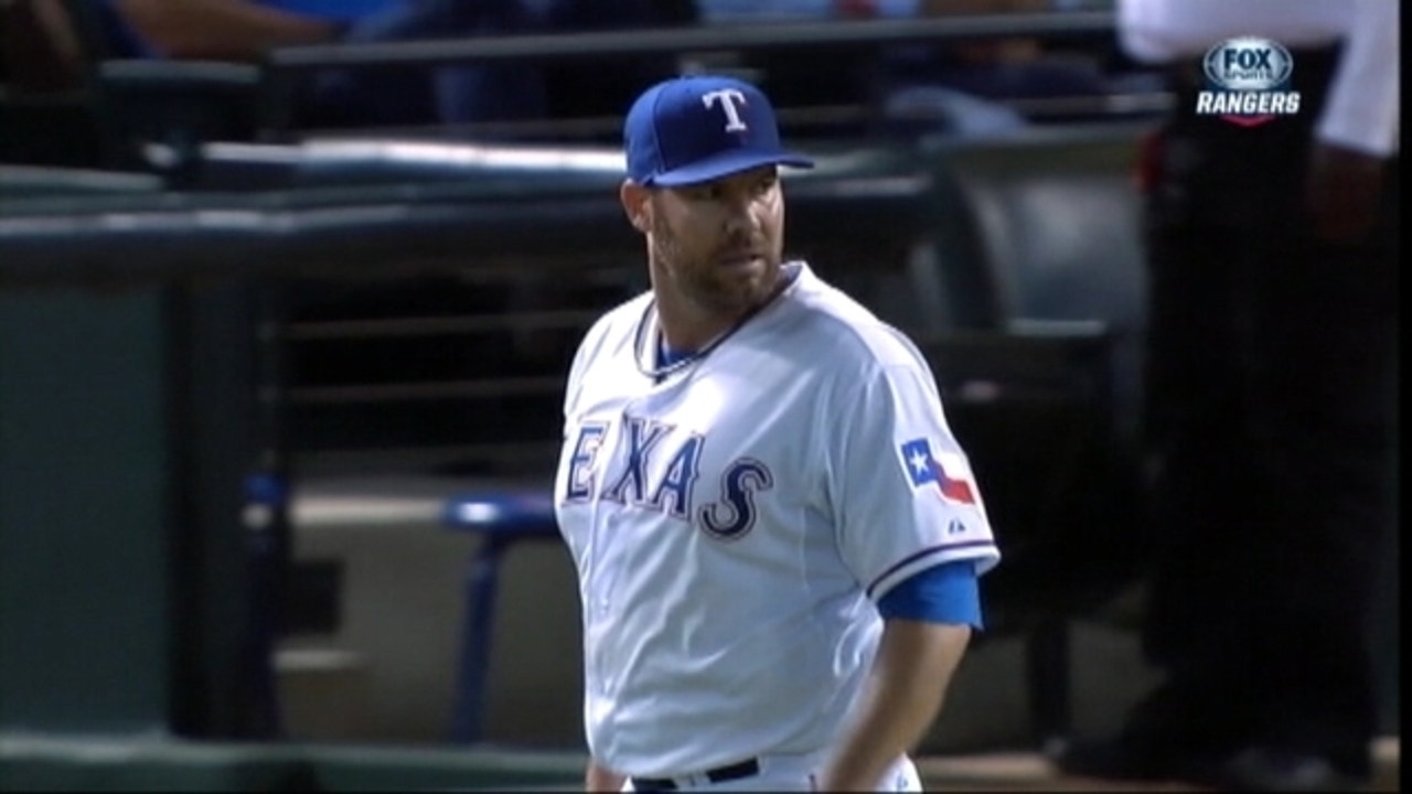 Rangers finalize $6M, 1-year deal with pitcher Colby Lewis
