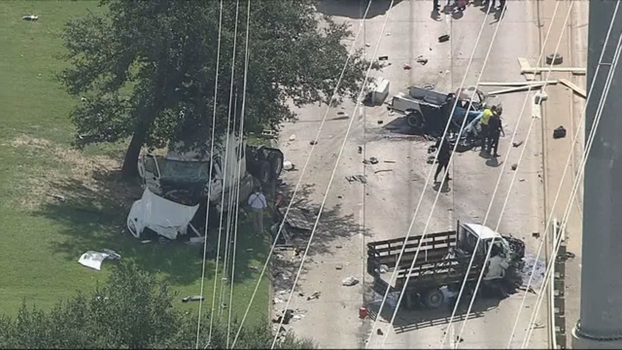 Two killed in three-vehicle traffic accident in Northwest Dallas | FOX ...