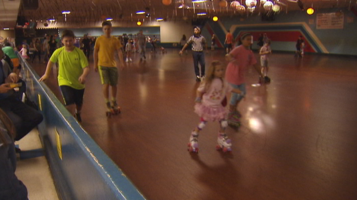 Dallas skating rink says good-bye after 43 years | FOX 4 News Dallas ...