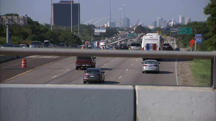 Rocks thrown off Dallas overpass, hitting several cars | FOX 4 News ...