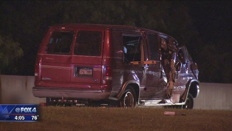 Man dies in rollover van crash | FOX 4 Dallas-Fort Worth