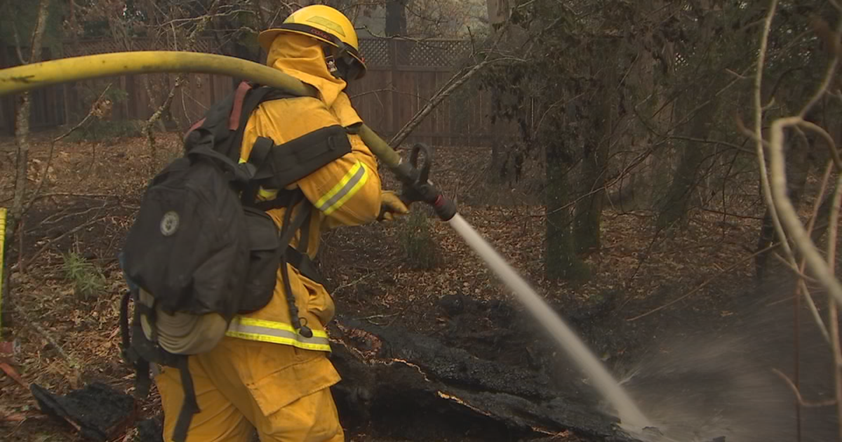 Firefighters lose ground on growing Kincade Fire, hopeful for ...