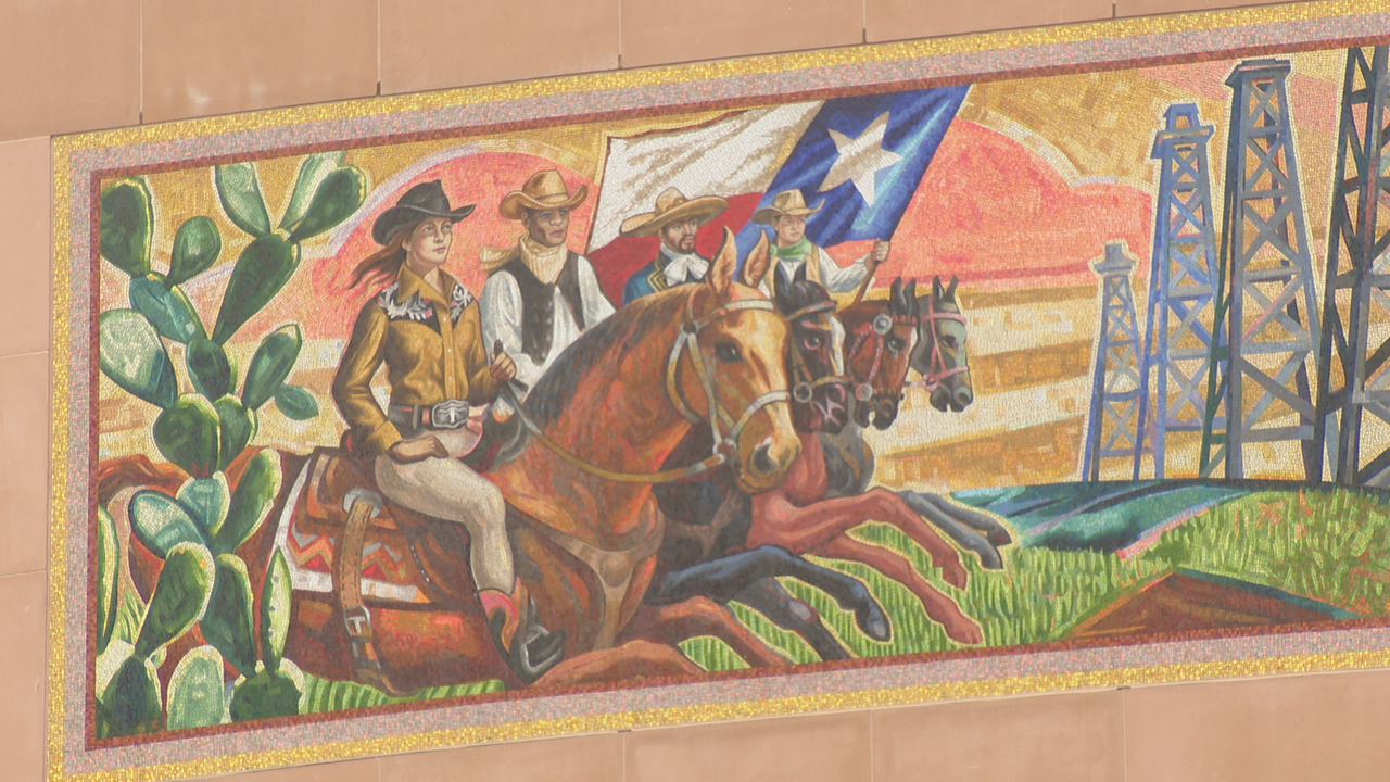 Dickies Arena unveils 2 colorful Western-themed murals | FOX 4 Dallas ...