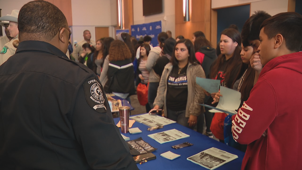 UNT Dallas hosts expo for students interested in law enforcement ...