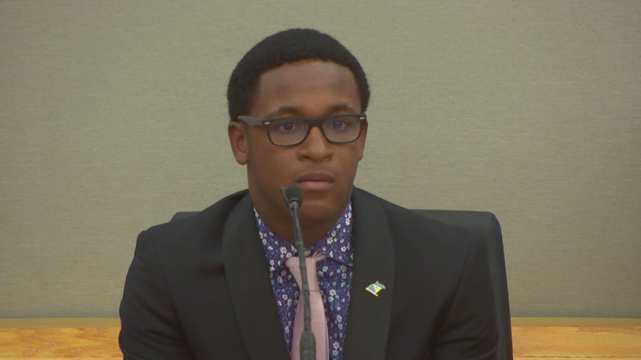 Botham Jean’s brother given award for ethical courage | FOX 4 News ...