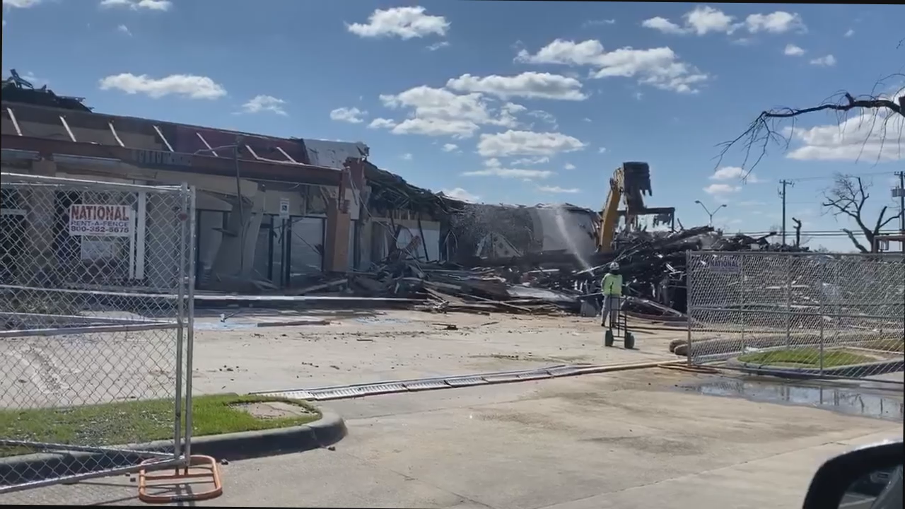 Demolition begins on North Dallas shopping center heavily damaged by ...