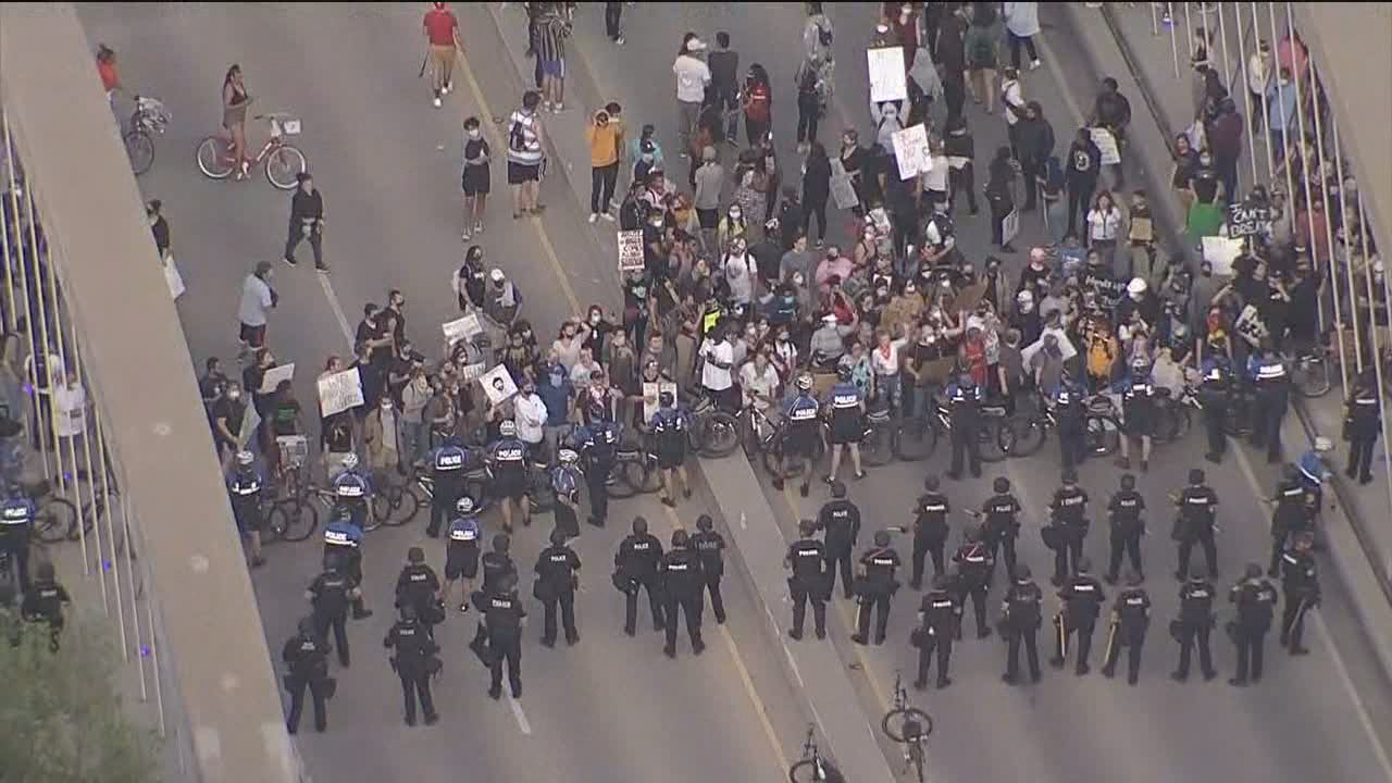 forth bridge protest