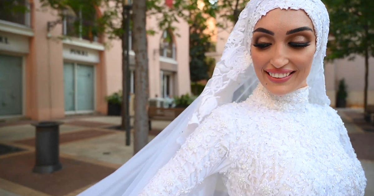 Video captures moment of massive Beirut explosion as bride poses for ...