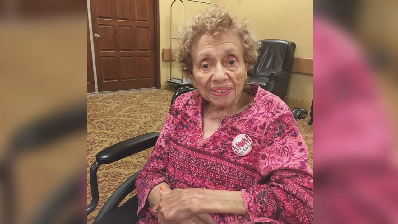 Hazel Williams, one of first Black twin sisters to join U.S. military ...