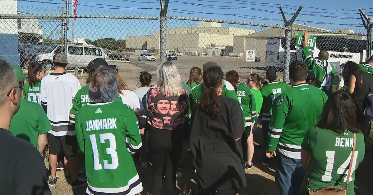 Dallas Stars fans welcome team back home after losing Stanley Cup Final ...